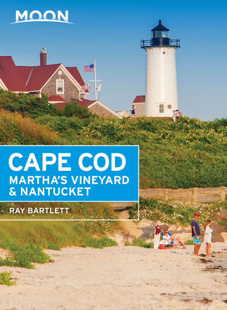 Moon Cape Cod, Martha's Vineyard & Nantucket - ROAD TRIP USA