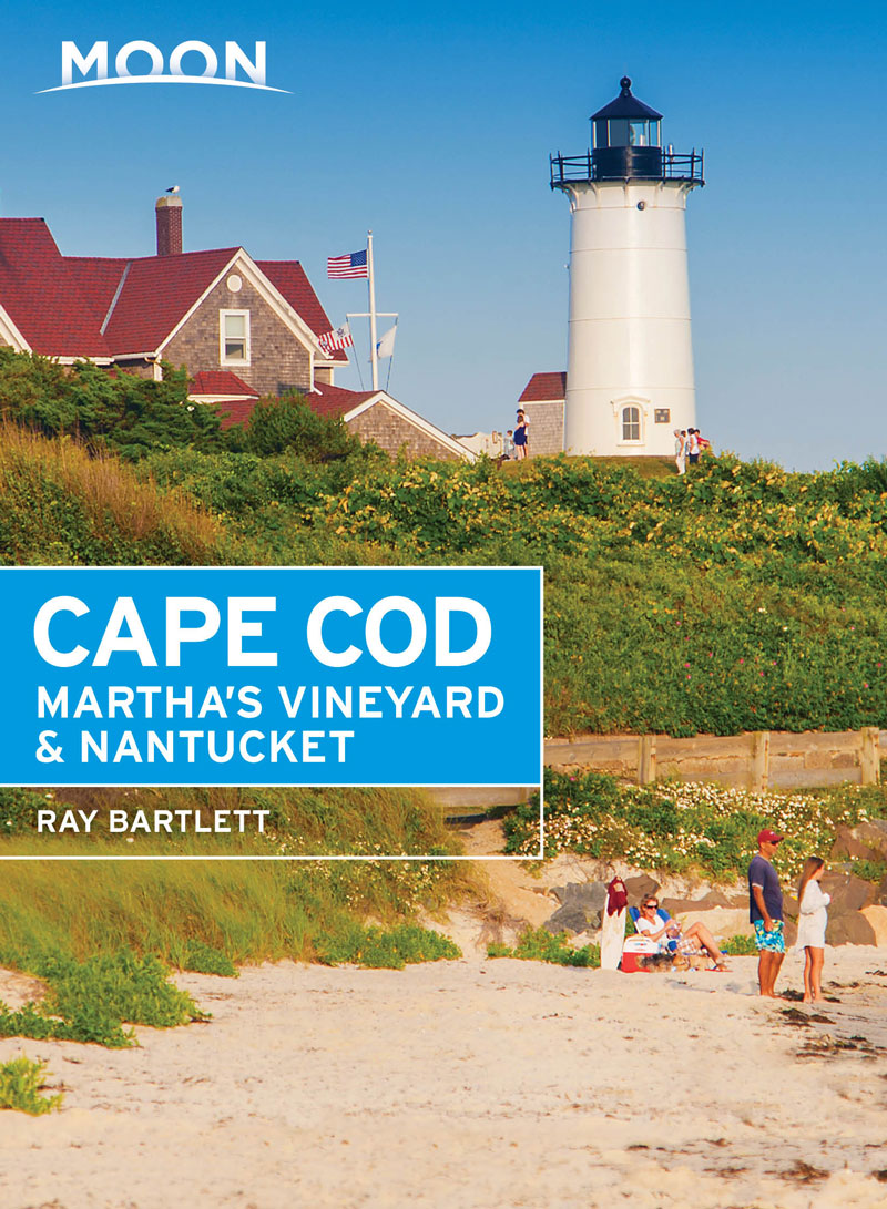 Moon Cape Cod, Martha's Vineyard & Nantucket - ROAD TRIP USA
